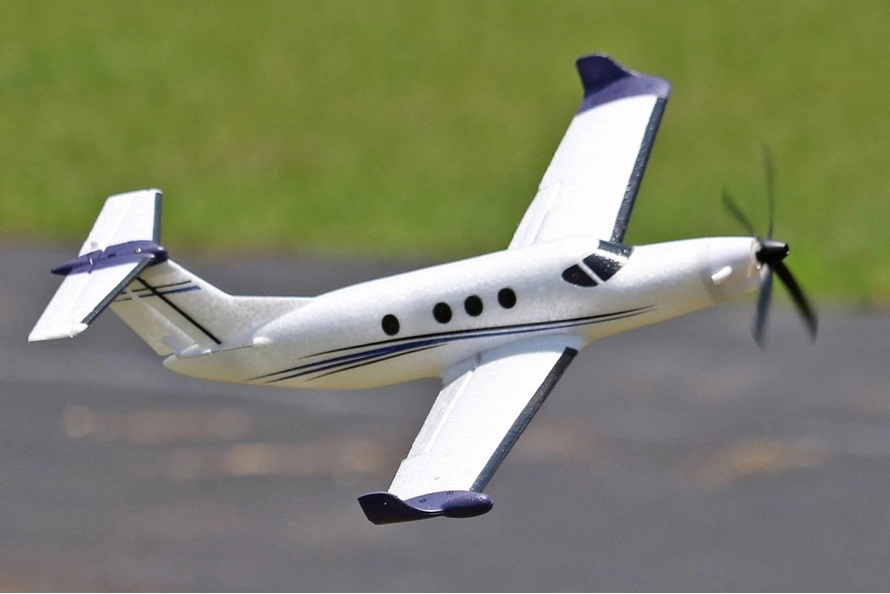 Skynetic Model 220 EPP with Gyro 450mm (17.7") Wingspan - RTF [SKY1061 ...