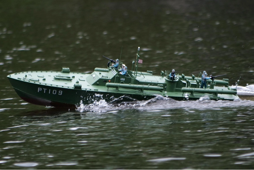 Remote Controlled Pt Boat 109 US Navy 1:25 PT 109 RC Torpedo Boat